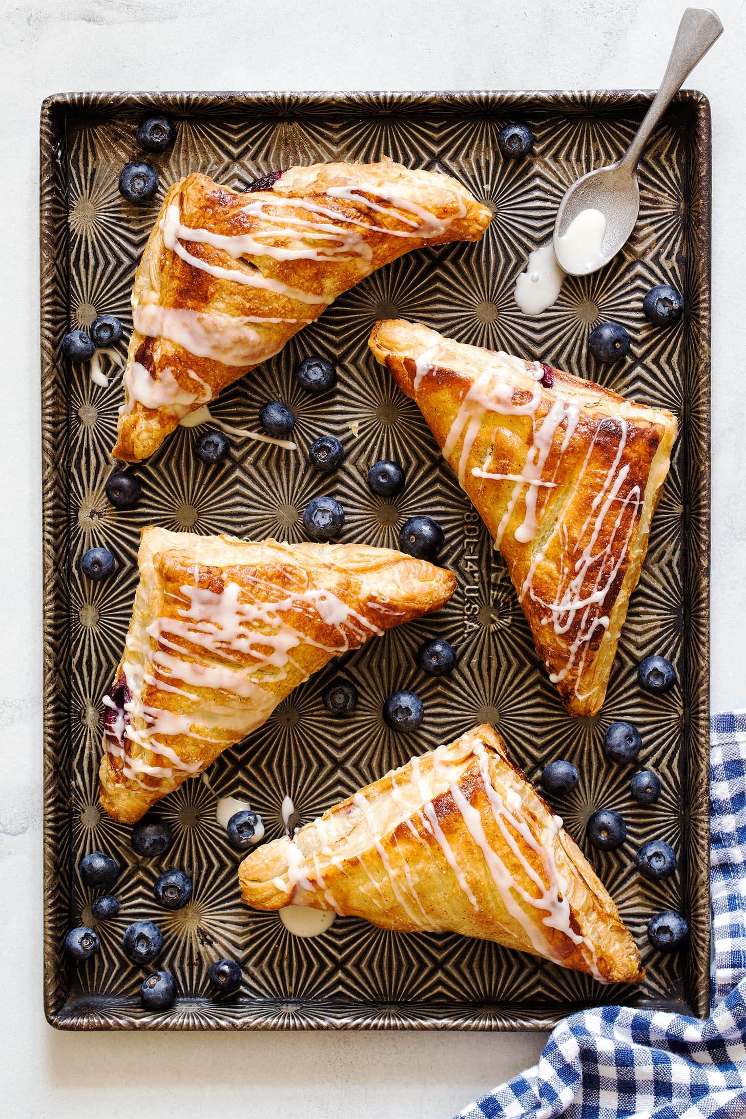 Blueberry Turnovers (With Puff Pastry) - Homemade In The Kitchen